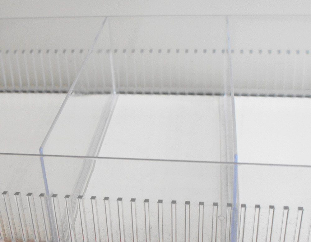 K50 Plastic Divider - Plain - for toothed riser — KAS Shopfittings